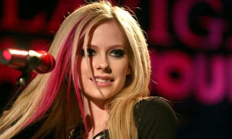 20 Popular Celebrities With Bad Teeth - Icy Health